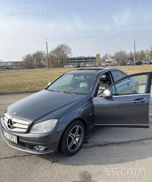 Pelēks Mercedes-Benz c-220 2008 Rīga, ar dzinēja tilpumu 2.20 L un nobraukumu 360 tūkst. km par 4900 €, foto  vietnē AUTOMOTO.COM.LV