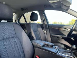 Pelēks Mercedes-Benz c-220 2008 Kaišiadorys, ar dzinēja tilpumu 2.15 L un nobraukumu 357 tūkst. km par 4999 €, foto 9 vietnē AUTOMOTO.COM.LV