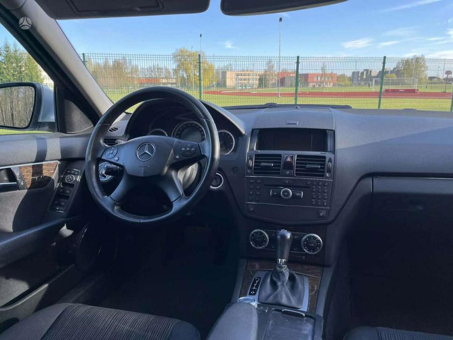 Pelēks Mercedes-Benz c-220 2008 Kaišiadorys, ar dzinēja tilpumu 2.15 L un nobraukumu 357 tūkst. km par 4999 €, foto 12 vietnē AUTOMOTO.COM.LV