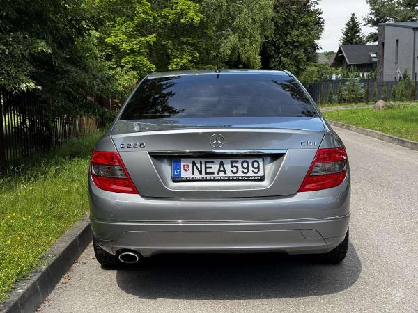 Pelēks Mercedes-Benz c-220 2008 Kauņa, ar dzinēja tilpumu 2.15 L un nobraukumu 168 tūkst. km par 5750 €, foto 5 vietnē AUTOMOTO.COM.LV
