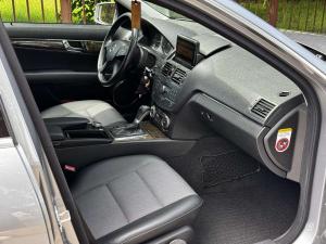 Pelēks Mercedes-Benz c-220 2008 Kauņa, ar dzinēja tilpumu 2.15 L un nobraukumu 168 tūkst. km par 5750 €, foto 9 vietnē AUTOMOTO.COM.LV