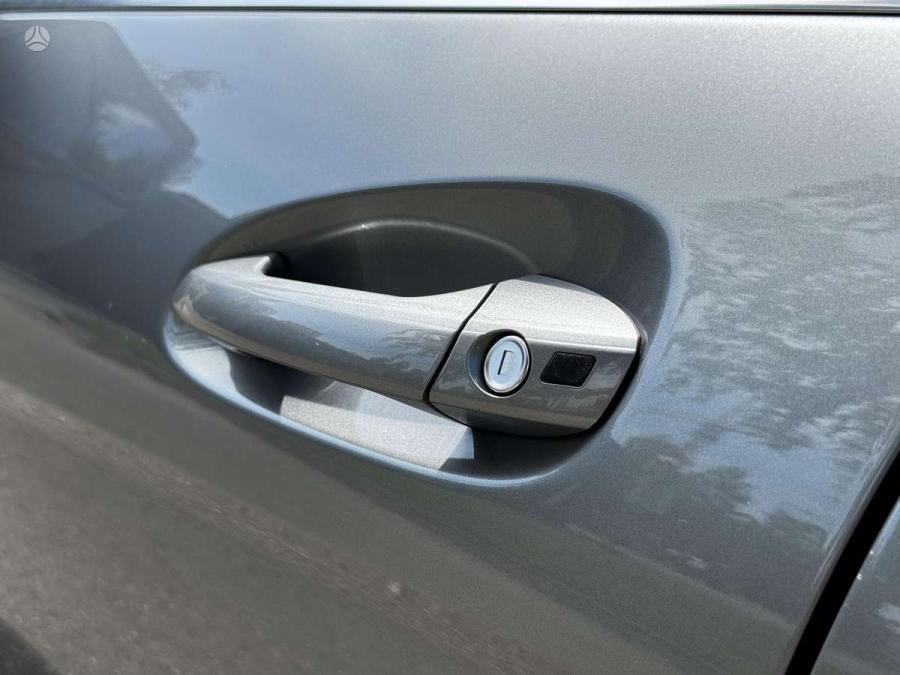 Pelēks Mercedes-Benz c-220 2008 Kauņa, ar dzinēja tilpumu 2.15 L un nobraukumu 168 tūkst. km par 5750 €, foto 17 vietnē AUTOMOTO.COM.LV