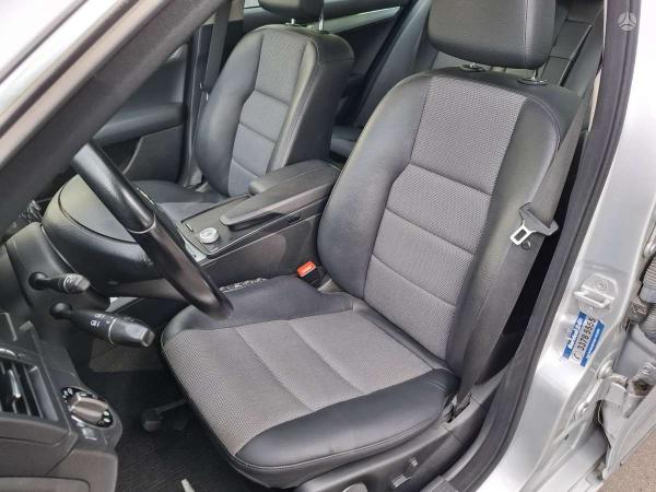 Pelēks Mercedes-Benz c-220 2008 Viļņa, ar dzinēja tilpumu 2.15 L un nobraukumu 337 tūkst. km par 4650 €, foto 3 vietnē AUTOMOTO.COM.LV