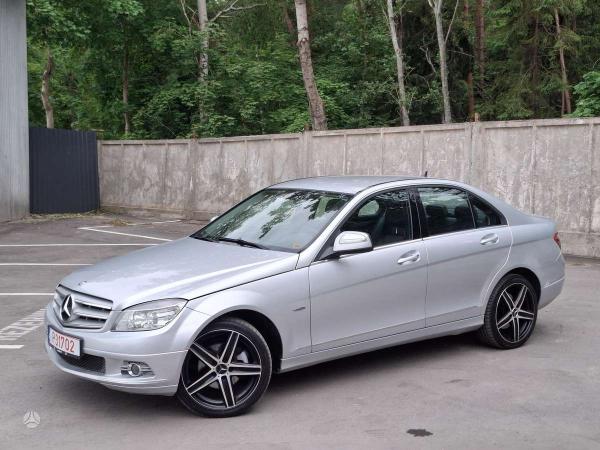 Pelēks Mercedes-Benz c-220 2008 Viļņa, ar dzinēja tilpumu 2.15 L un nobraukumu 337 tūkst. km par 4650 €, foto 5 vietnē AUTOMOTO.COM.LV