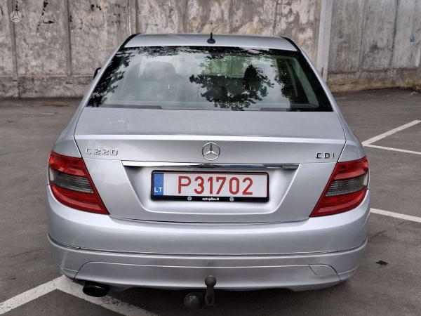 Pelēks Mercedes-Benz c-220 2008 Viļņa, ar dzinēja tilpumu 2.15 L un nobraukumu 337 tūkst. km par 4650 €, foto 9 vietnē AUTOMOTO.COM.LV