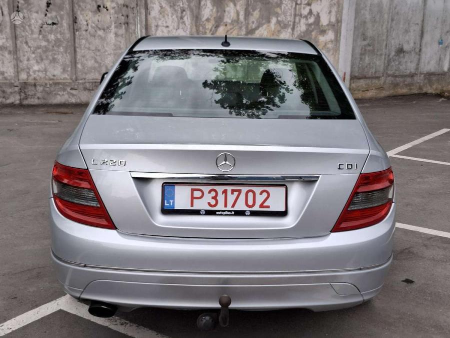 Pelēks Mercedes-Benz c-220 2008 Viļņa, ar dzinēja tilpumu 2.15 L un nobraukumu 337 tūkst. km par 4650 €, foto 10 vietnē AUTOMOTO.COM.LV