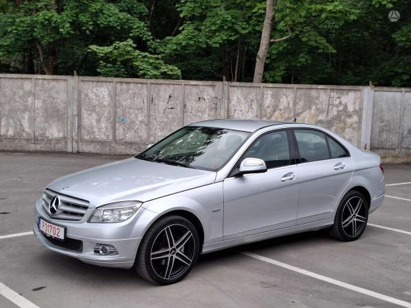 Pelēks Mercedes-Benz c-220 2008 Viļņa, ar dzinēja tilpumu 2.15 L un nobraukumu 337 tūkst. km par 4650 €, foto 10 vietnē AUTOMOTO.COM.LV
