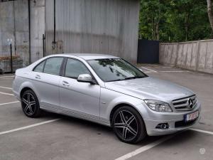 Pelēks Mercedes-Benz c-220 2008 Viļņa, ar dzinēja tilpumu 2.15 L un nobraukumu 337 tūkst. km par 4650 €, foto 13 vietnē AUTOMOTO.COM.LV
