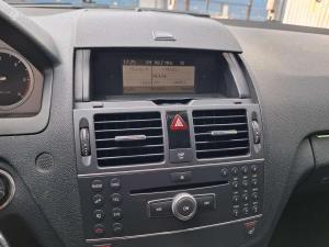 Pelēks Mercedes-Benz c-220 2008 Viļņa, ar dzinēja tilpumu 2.15 L un nobraukumu 337 tūkst. km par 4650 €, foto 20 vietnē AUTOMOTO.COM.LV