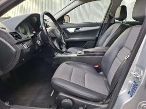 Pelēks Mercedes-Benz c-220 2008 Viļņa, ar dzinēja tilpumu 2.15 L un nobraukumu 337 tūkst. km par 4650 €, foto 23 vietnē AUTOMOTO.COM.LV