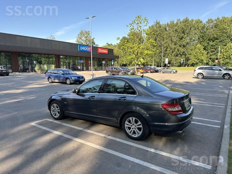 Pelēks Mercedes-Benz c-220 2008 Rīga, ar dzinēja tilpumu 2.20 L un nobraukumu 261 tūkst. km par 5900 €, foto 4 vietnē AUTOMOTO.COM.LV