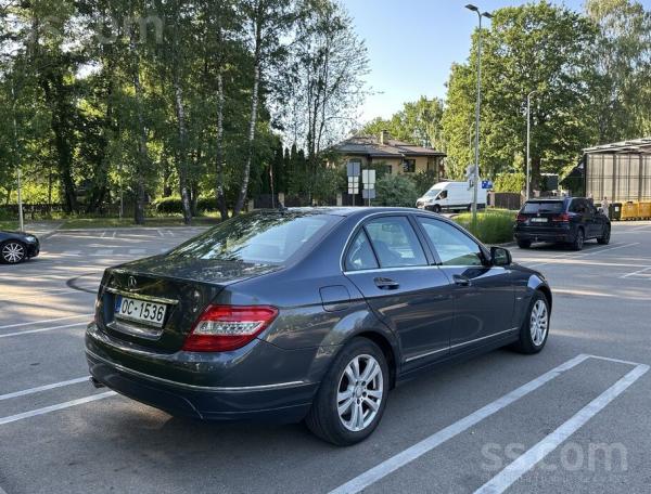 Grey Mercedes-Benz c-220 2008 in Riga, with an engine capacity of 2.20 L and mileage of 261 thousand km for 5900 €, photo 4 on AUTOMOTO.COM.LV
