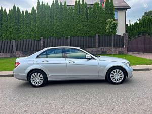 Pelēks Mercedes-Benz c-220 2008 Viļņa, ar dzinēja tilpumu 2.15 L un nobraukumu 397 tūkst. km par 2999 €, foto 3 vietnē AUTOMOTO.COM.LV