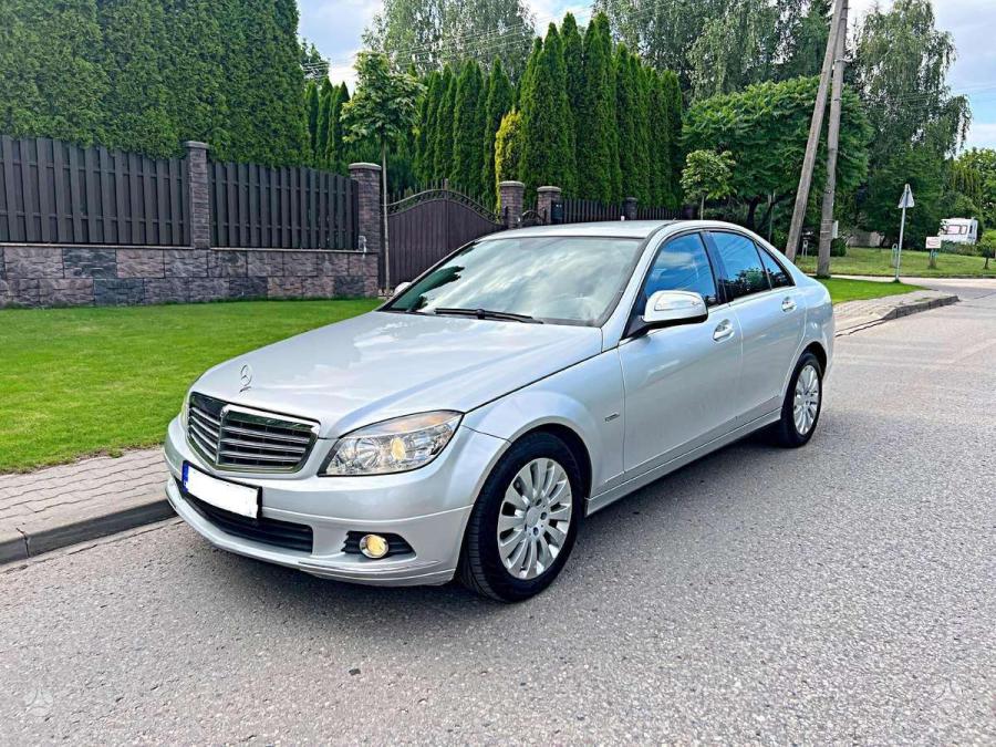 Pelēks Mercedes-Benz c-220 2008 Viļņa, ar dzinēja tilpumu 2.15 L un nobraukumu 397 tūkst. km par 2999 €, foto 5 vietnē AUTOMOTO.COM.LV