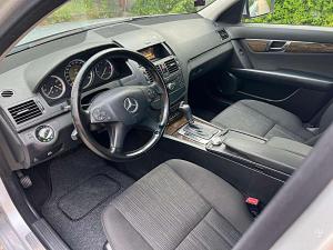 Pelēks Mercedes-Benz c-220 2008 Viļņa, ar dzinēja tilpumu 2.15 L un nobraukumu 397 tūkst. km par 2999 €, foto 15 vietnē AUTOMOTO.COM.LV
