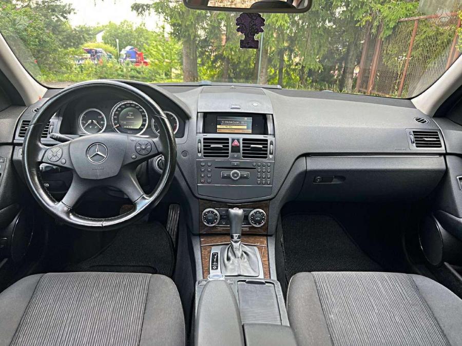 Pelēks Mercedes-Benz c-220 2008 Viļņa, ar dzinēja tilpumu 2.15 L un nobraukumu 397 tūkst. km par 2999 €, foto 17 vietnē AUTOMOTO.COM.LV