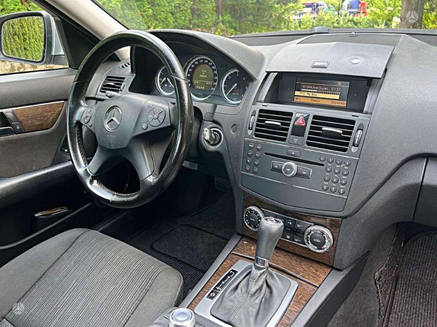 Pelēks Mercedes-Benz c-220 2008 Viļņa, ar dzinēja tilpumu 2.15 L un nobraukumu 397 tūkst. km par 2999 €, foto 19 vietnē AUTOMOTO.COM.LV