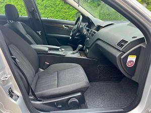 Pelēks Mercedes-Benz c-220 2008 Viļņa, ar dzinēja tilpumu 2.15 L un nobraukumu 397 tūkst. km par 2999 €, foto 20 vietnē AUTOMOTO.COM.LV