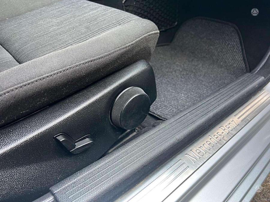Pelēks Mercedes-Benz c-220 2008 Viļņa, ar dzinēja tilpumu 2.15 L un nobraukumu 397 tūkst. km par 2999 €, foto 21 vietnē AUTOMOTO.COM.LV