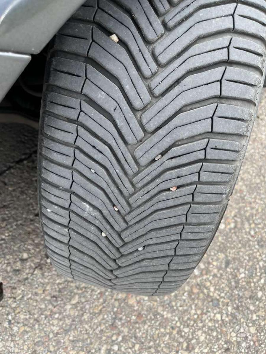 Pelēks Mercedes-Benz c-220 2008 Kauņa, ar dzinēja tilpumu 2.15 L un nobraukumu 395 tūkst. km par 1950 €, foto 14 vietnē AUTOMOTO.COM.LV