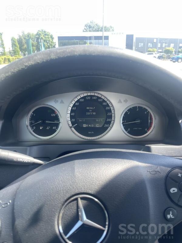 Pelēks Mercedes-Benz c-220 2008 Rīga, ar dzinēja tilpumu 2.00 L un nobraukumu 338 tūkst. km par 3500 €, foto 7 vietnē AUTOMOTO.COM.LV