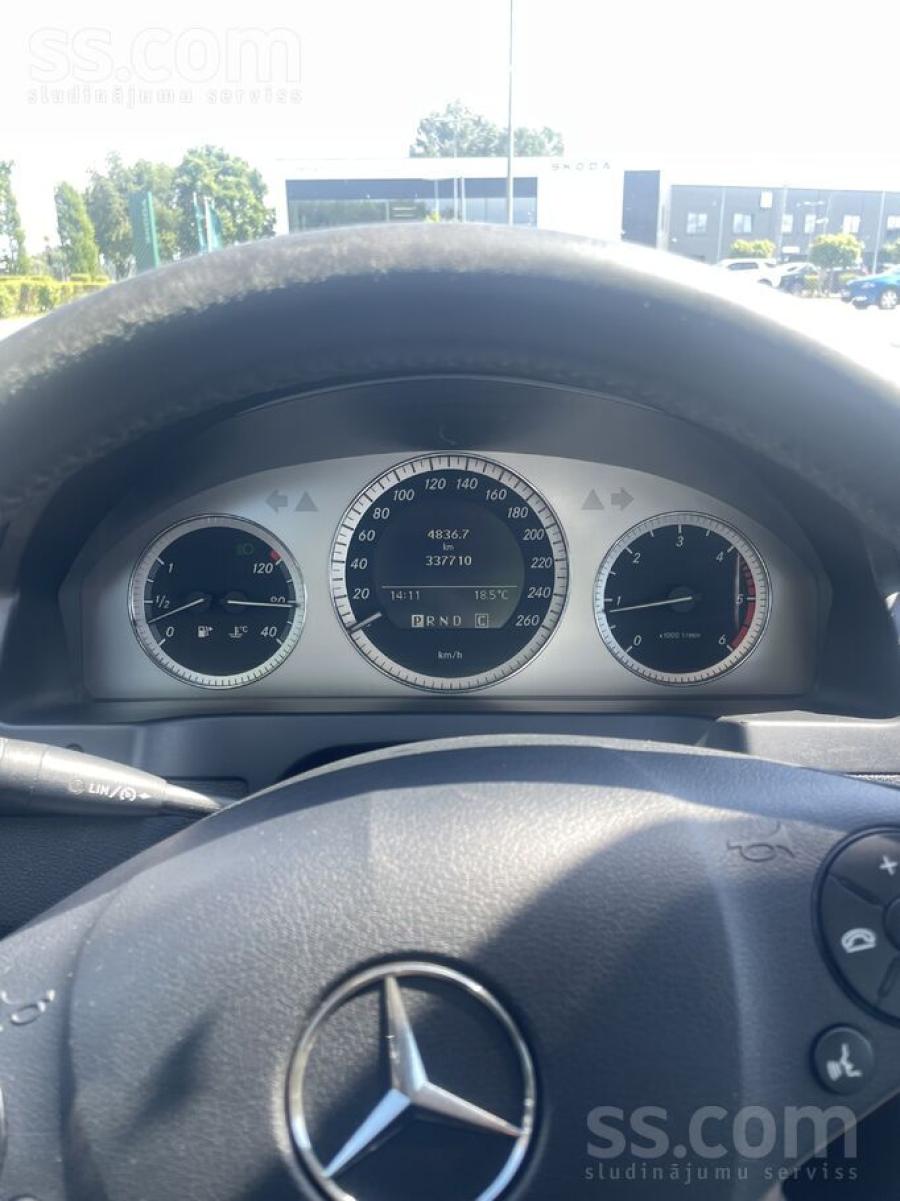 Pelēks Mercedes-Benz c-220 2008 Rīga, ar dzinēja tilpumu 2.00 L un nobraukumu 338 tūkst. km par 3500 €, foto 8 vietnē AUTOMOTO.COM.LV