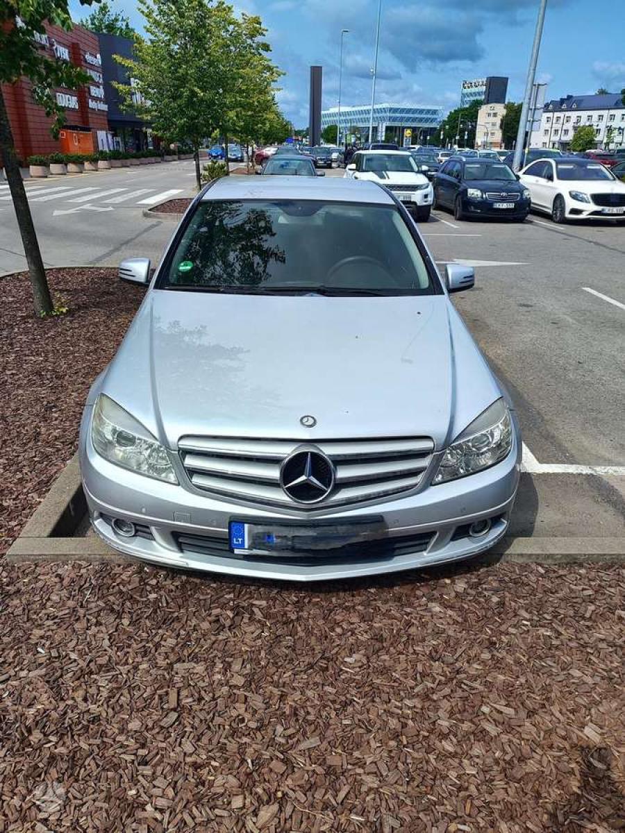 Pelēks Mercedes-Benz c-220 2008 Kauņa, ar dzinēja tilpumu 2.20 L un nobraukumu 262 tūkst. km par 3650 €, foto 1 vietnē AUTOMOTO.COM.LV
