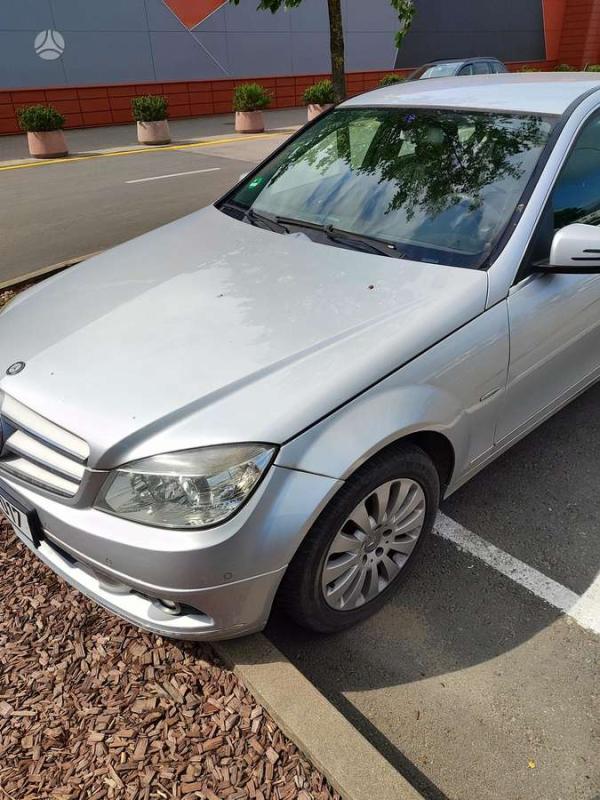 Pelēks Mercedes-Benz c-220 2008 Kauņa, ar dzinēja tilpumu 2.20 L un nobraukumu 262 tūkst. km par 3650 €, foto 7 vietnē AUTOMOTO.COM.LV