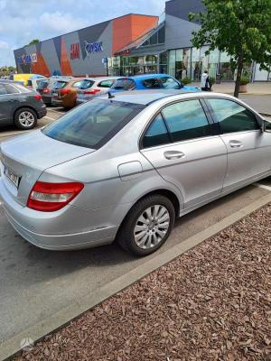 Pelēks Mercedes-Benz c-220 2008 Kauņa, ar dzinēja tilpumu 2.20 L un nobraukumu 262 tūkst. km par 3650 €, foto 9 vietnē AUTOMOTO.COM.LV