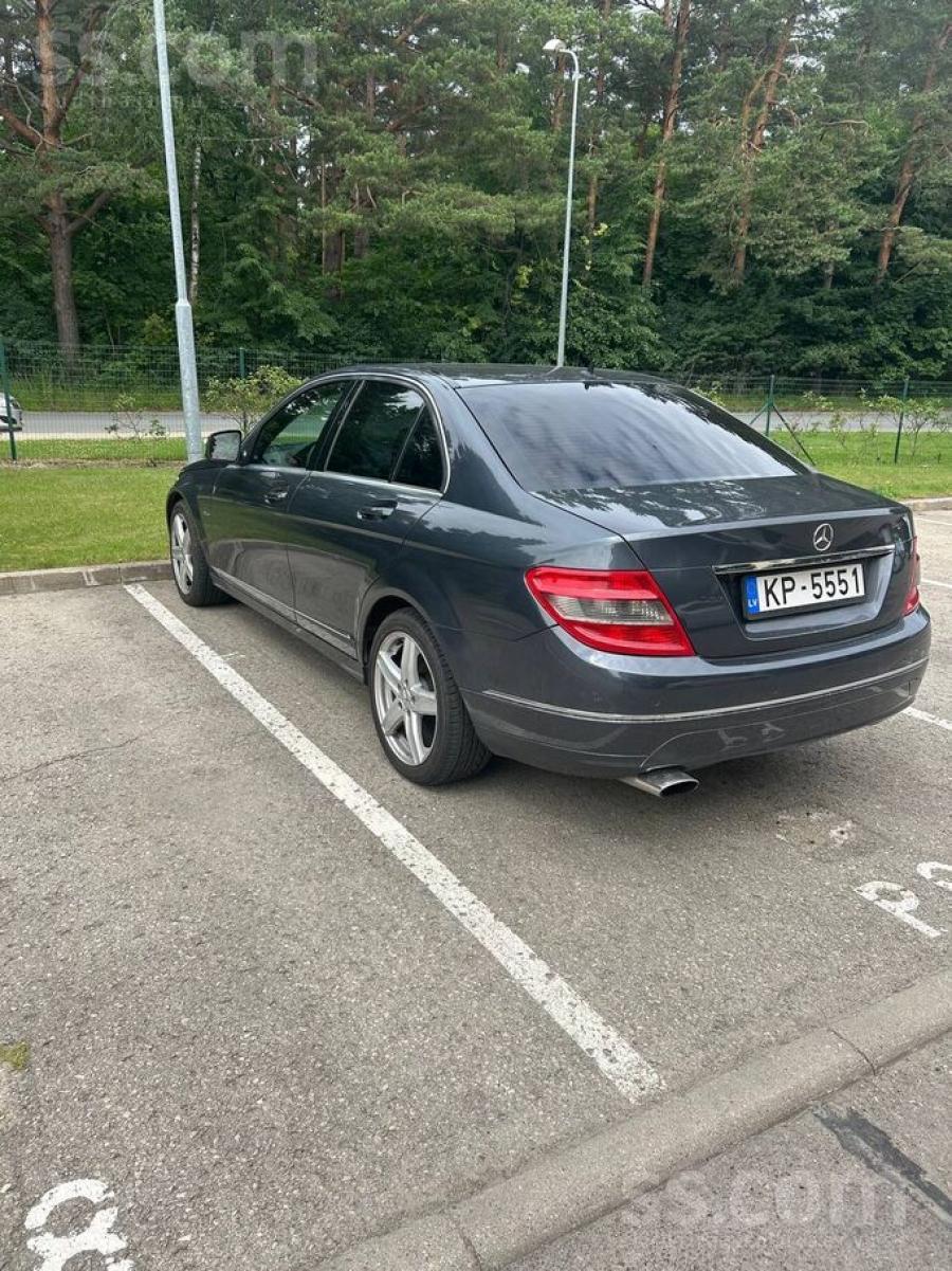 Pelēks Mercedes-Benz c-220 2008 Rīga, ar dzinēja tilpumu 2.20 L un nobraukumu 314 tūkst. km par 4500 €, foto 4 vietnē AUTOMOTO.COM.LV