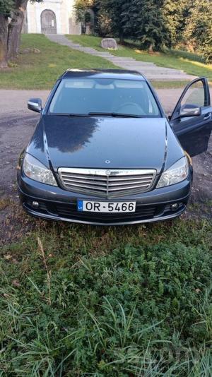Pelēks Mercedes-Benz c-220 2008 Rīga, ar dzinēja tilpumu 2.10 L un nobraukumu 312 tūkst. km par 1850 €, foto 3 vietnē AUTOMOTO.COM.LV