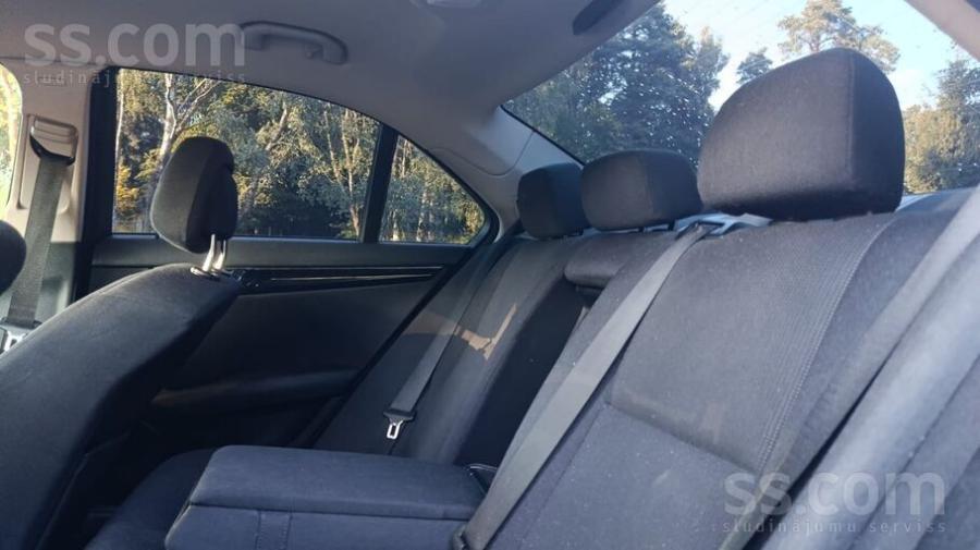 Pelēks Mercedes-Benz c-220 2008 Rīga, ar dzinēja tilpumu 2.10 L un nobraukumu 312 tūkst. km par 1850 €, foto 10 vietnē AUTOMOTO.COM.LV