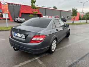 Серый Мерседес Ц 220 2008 в Елгава, объемом двигателя 2.20 л и пробегом 312 тыс. км за 3270 €, фото 5 на AUTOMOTO.COM.LV