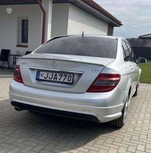 Grey Mercedes-Benz c-220 2008 in Klaipeda, with an engine capacity of 2.20 L and mileage of 307 thousand km for 5200 €, photo 4 on AUTOMOTO.COM.LV
