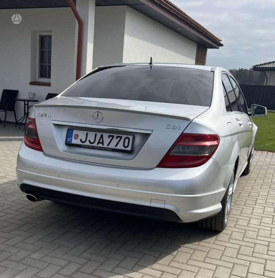 Grey Mercedes-Benz c-220 2008 in Klaipeda, with an engine capacity of 2.20 L and mileage of 307 thousand km for 5200 €, photo 4 on AUTOMOTO.COM.LV