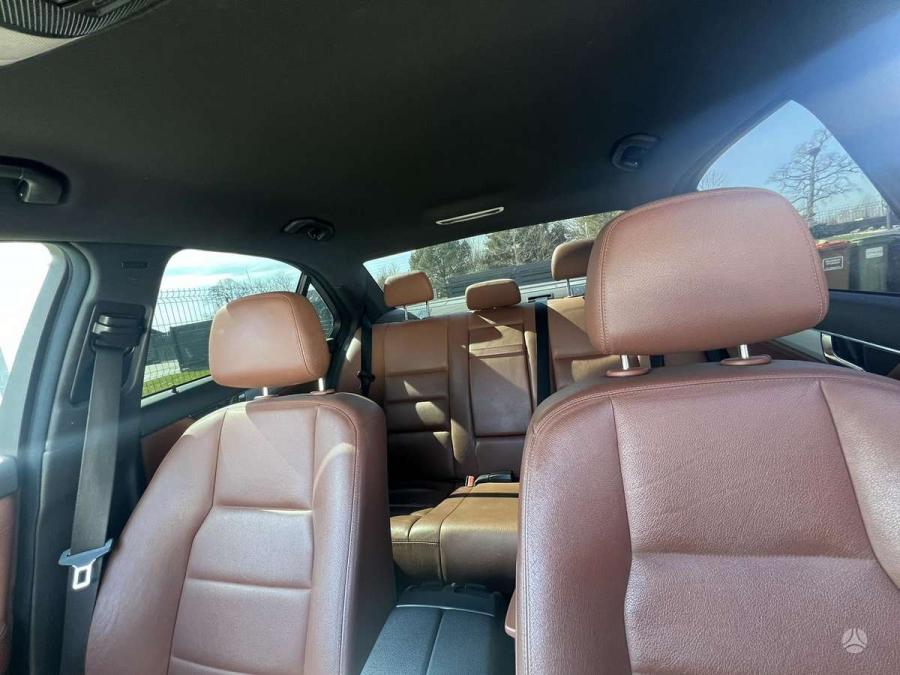 Grey Mercedes-Benz c-220 2008 in Klaipeda, with an engine capacity of 2.20 L and mileage of 307 thousand km for 5200 €, photo 6 on AUTOMOTO.COM.LV