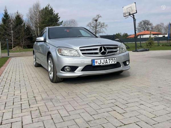 Pelēks Mercedes-Benz c-220 2008 Klaipėda, ar dzinēja tilpumu 2.20 L un nobraukumu 307 tūkst. km par 5200 €, foto 3 vietnē AUTOMOTO.COM.LV