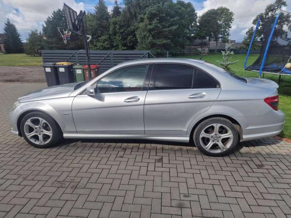Pelēks Mercedes-Benz c-220 2008 Klaipėda, ar dzinēja tilpumu 2.20 L un nobraukumu 307 tūkst. km par 5200 €, foto 8 vietnē AUTOMOTO.COM.LV