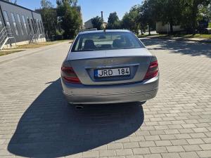 Серый Мерседес Ц 220 2009 в Вильнюс, объемом двигателя 2.15 л и пробегом 365 тыс. км за 2500 €, фото 9 на AUTOMOTO.COM.LV