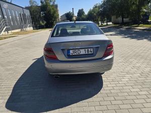 Серый Мерседес Ц 220 2009 в Вильнюс, объемом двигателя 2.15 л и пробегом 365 тыс. км за 2500 €, фото 5 на AUTOMOTO.COM.LV