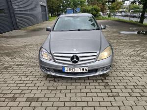 Pelēks Mercedes-Benz c-220 2009 Viļņa, ar dzinēja tilpumu 2.15 L un nobraukumu 345 tūkst. km par 2000 €, foto 6 vietnē AUTOMOTO.COM.LV