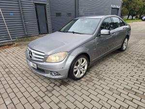 Pelēks Mercedes-Benz c-220 2009 Viļņa, ar dzinēja tilpumu 2.15 L un nobraukumu 345 tūkst. km par 2000 €, foto 7 vietnē AUTOMOTO.COM.LV