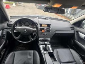 Pelēks Mercedes-Benz c-220 2009 Viļņa, ar dzinēja tilpumu 2.15 L un nobraukumu 345 tūkst. km par 2000 €, foto 10 vietnē AUTOMOTO.COM.LV