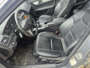 Pelēks Mercedes-Benz c-220 2009 Viļņa, ar dzinēja tilpumu 2.15 L un nobraukumu 345 tūkst. km par 2000 €, foto 13 vietnē AUTOMOTO.COM.LV