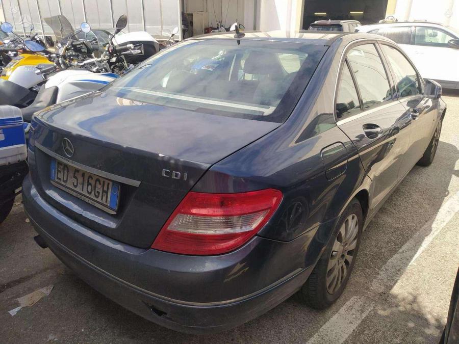 Grey Mercedes-Benz c-220 2010 in Panevezys, with an engine capacity of 2.15 L and mileage of 235 thousand km for 5900 €, photo 37 on AUTOMOTO.COM.LV
