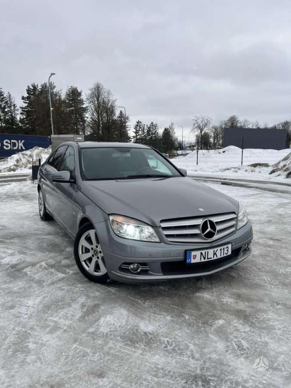 Pelēks Mercedes-Benz c-220 2010 Kauņa, ar dzinēja tilpumu 2.14 L un nobraukumu 261 tūkst. km par 5600 €, foto 1 vietnē AUTOMOTO.COM.LV