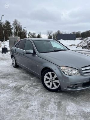 Pelēks Mercedes-Benz c-220 2010 Kauņa, ar dzinēja tilpumu 2.14 L un nobraukumu 261 tūkst. km par 5600 €, foto 6 vietnē AUTOMOTO.COM.LV