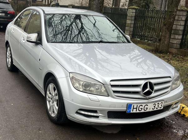 Pelēks Mercedes-Benz c-220 2010 Kauņa, ar dzinēja tilpumu 2.14 L un nobraukumu 264 tūkst. km par 1995 €, foto 2 vietnē AUTOMOTO.COM.LV