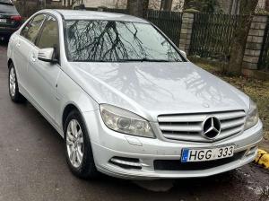 Grey Mercedes-Benz c-220 2010 in Kaunas, with an engine capacity of 2.14 L and mileage of 264 thousand km for 1995 €, photo 3 on AUTOMOTO.COM.LV