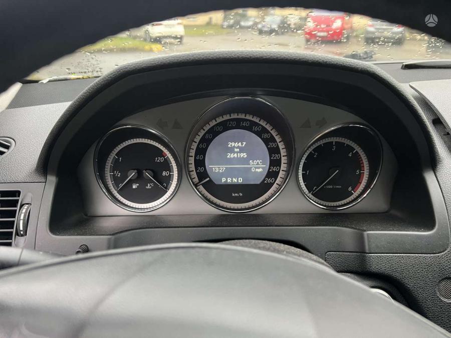 Grey Mercedes-Benz c-220 2010 in Kaunas, with an engine capacity of 2.14 L and mileage of 264 thousand km for 1995 €, photo 8 on AUTOMOTO.COM.LV